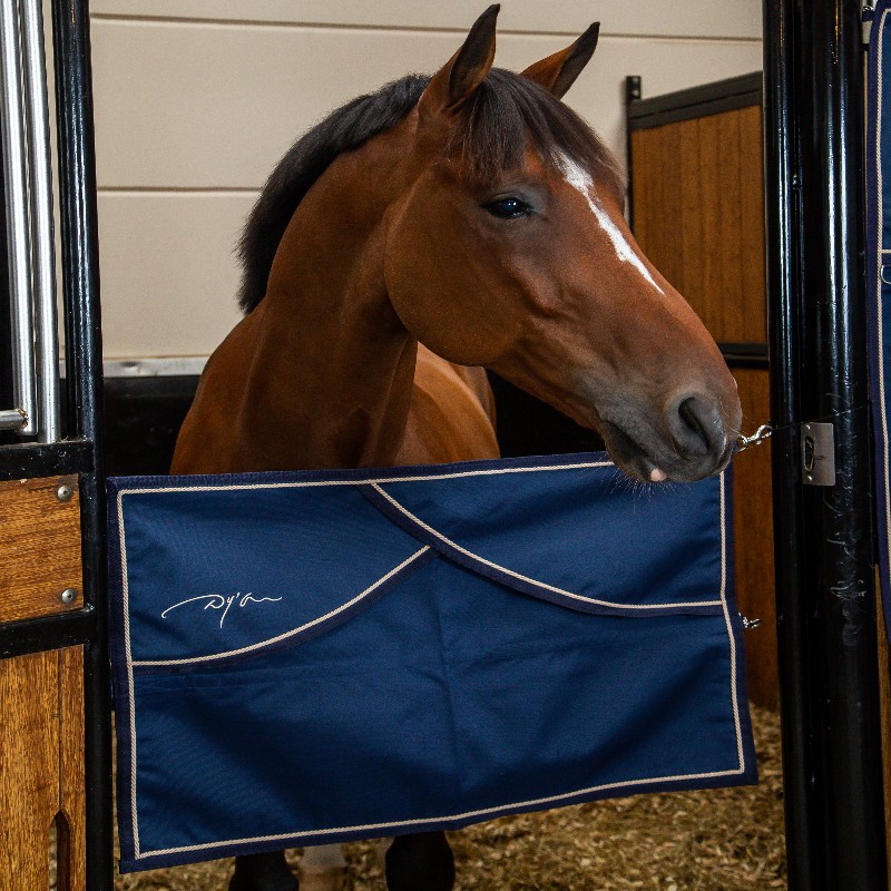 Porte de box et accessoires Equestra